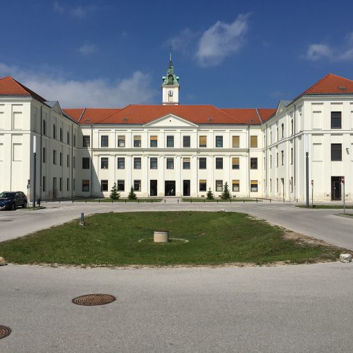 Kulturparcours Theresienfeld – Der Geschichte auf der Spur.
